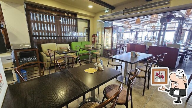Tuck Inn Restaurant, Larnaca - Restaurant menu, prices and reviews