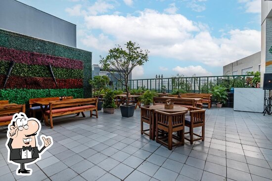 RAQS Sky Bar, Gurugram - Restaurant menu, prices and reviews