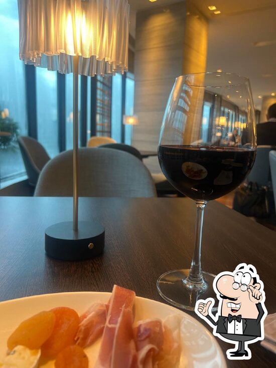 The Lounge - New World Makati Hotel, Makati - Menú del restaurante ...