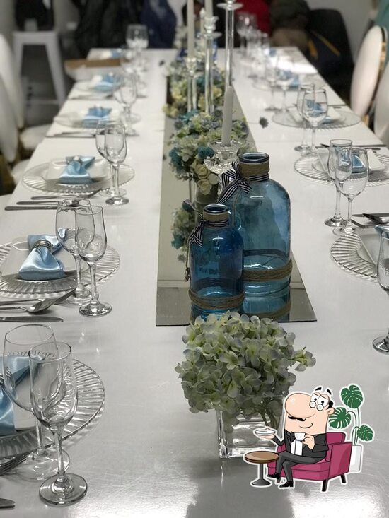 Chapters Lounge, Ladysmith - Restaurant menu, prices and reviews