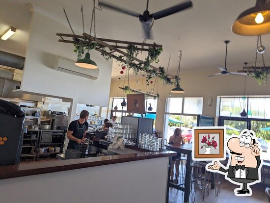Lorne Central, Lorne - Restaurant menu, prices and reviews