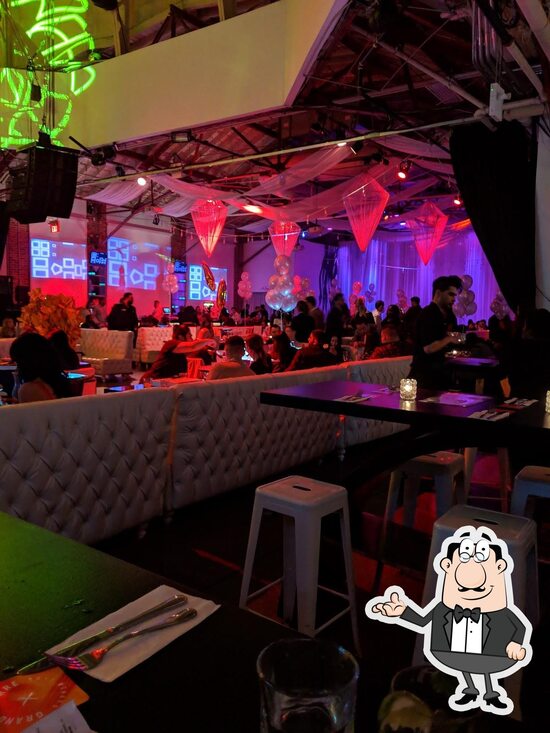 Grand Bizarre, Toronto - Restaurant menu, prices and reviews