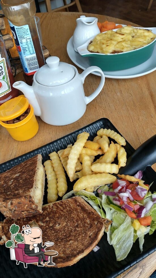 Hunstanton Ski Café and Bar, Hunstanton - Restaurant menu, prices and ...