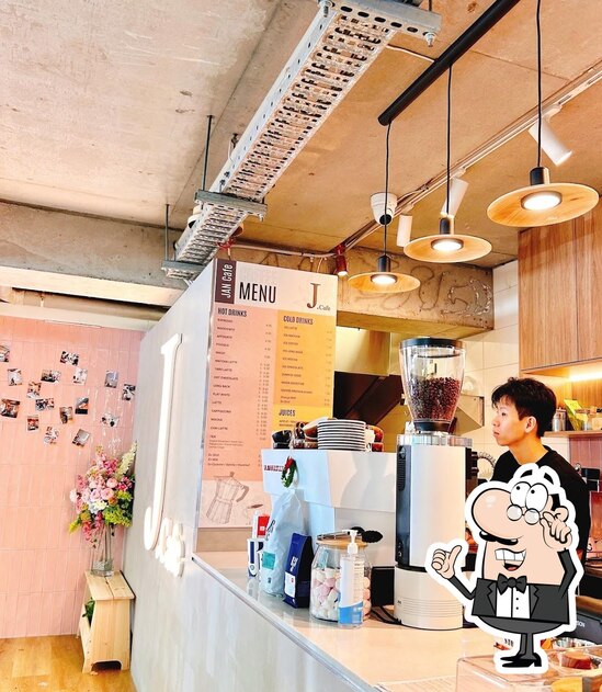 Cafe Me We, Woolloomooloo - Restaurant menu, prices and reviews