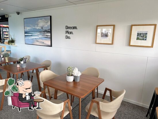 Lunchland, Burleigh Heads - Restaurant menu, prices and reviews