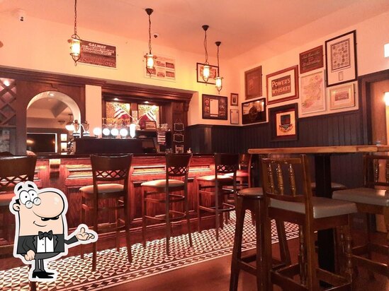 The Cross Bar - Restaurant menu, prices and reviews
