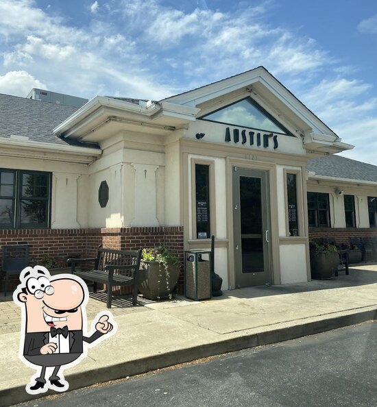 Austin's Restaurant & Bar, West Lawn - Restaurant menu, prices and reviews