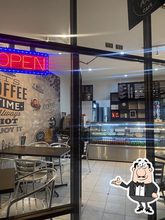 Day & Night Cafe, Kew East - Restaurant menu, prices and reviews
