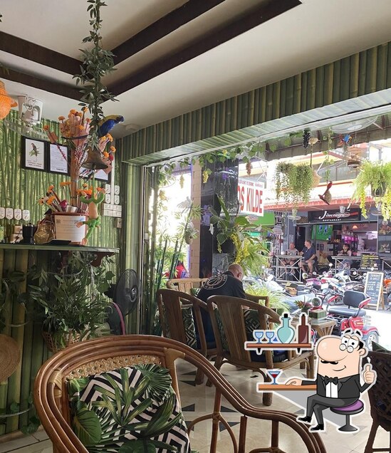 Birds bar, Pattaya - Restaurant menu, prices and reviews