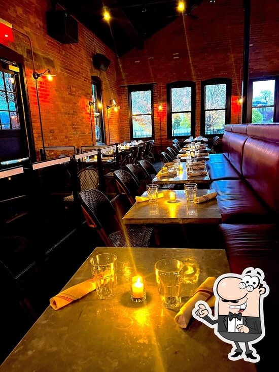 Remington Tavern and Seafood Exchange, North Tonawanda - Restaurant ...