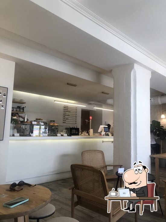 FLAT Cafe, Barcelona - Restaurant menu, prices and reviews
