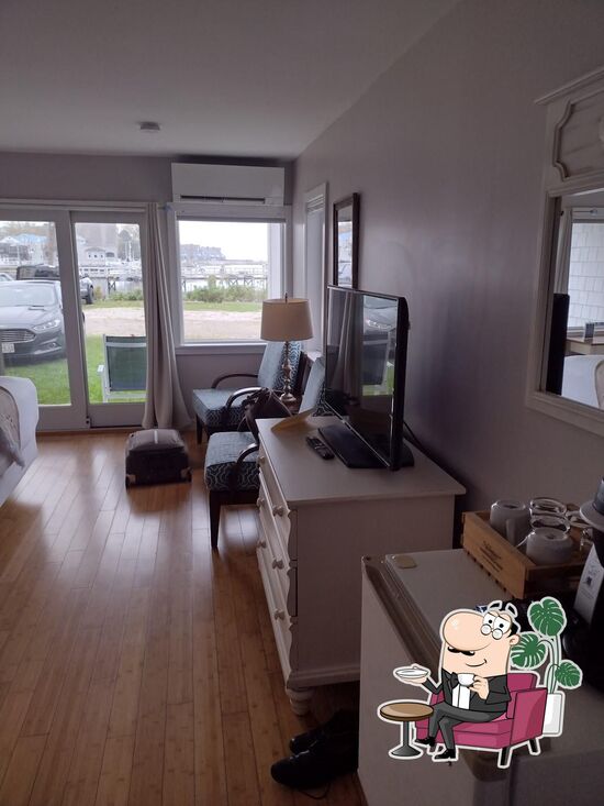The Nonantum Resort, Kennebunkport - Restaurant menu, prices and reviews