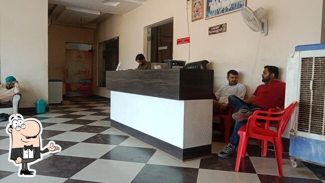 Batra Hotel & Food Plaza - Restaurant menu, prices and reviews