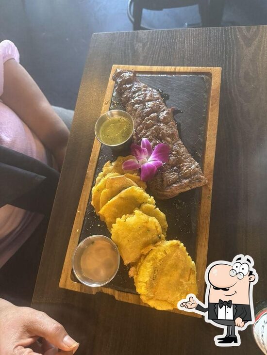 Monarch Bar & Grill, Houston - Restaurant menu, prices and reviews