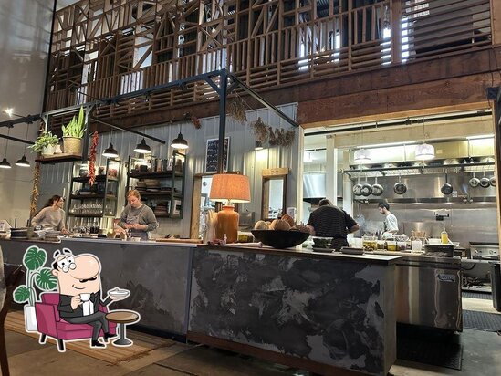 Hayward, McMinnville - Restaurant menu, prices and reviews