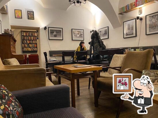 Studňa - umelecký klub, street food, craft beer a borovička bar ...