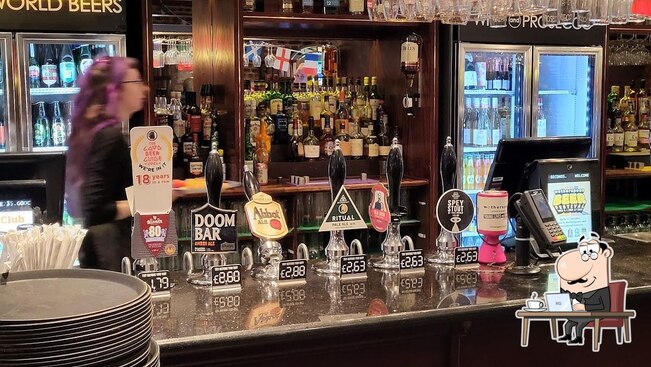 The Muckle Cross - JD Wetherspoon, Elgin - Restaurant menu, prices and ...