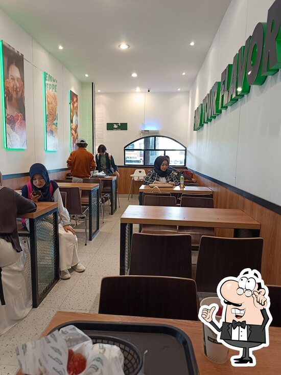 Wingstop Stasiun Tawang, Semarang - Restaurant menu, prices and reviews
