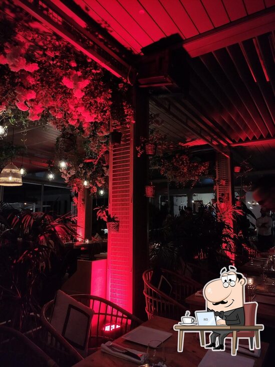 Le Simple Club, Tangier - Restaurant menu, prices and reviews