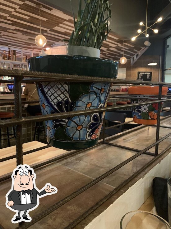 Mudhook Bar and Kitchen, Cedar Hill - Restaurant menu, prices and reviews