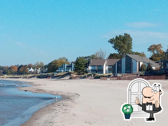 North Beach Concession Stand, South Haven - Restaurant menu, prices and ...