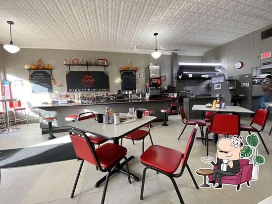 Aunt Betty's Restaurant, Pinckney - Restaurant menu, prices and reviews