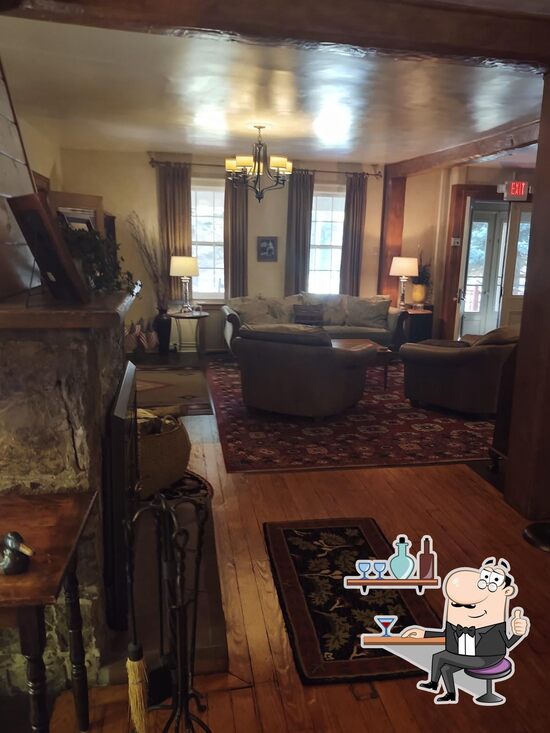 Waybury Inn, Middlebury - Restaurant menu, prices and reviews