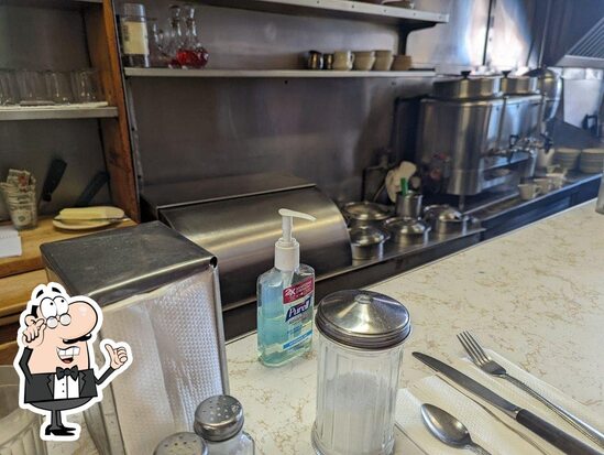 Paramount Cafe Inc, Gardner - Restaurant menu, prices and reviews