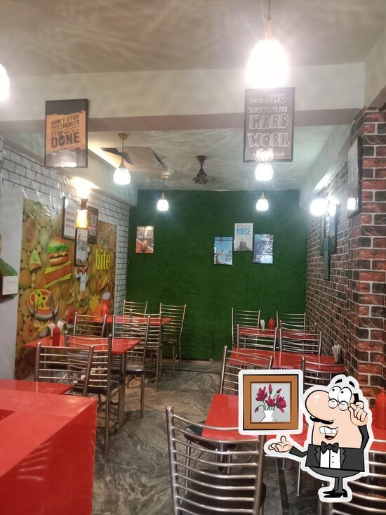 Da Pizza Hub, Mathura - Restaurant menu, prices and reviews