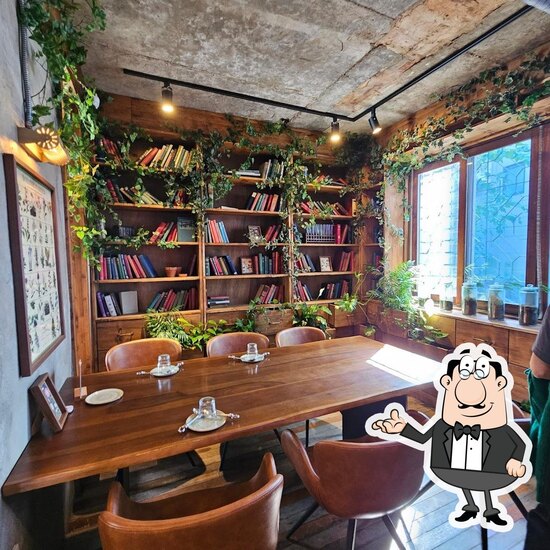 Savage Garden, Seoul, Itaewon - Restaurant menu, prices and reviews