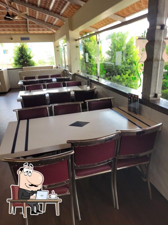 Moonlight Family Restaurant - Restaurant menu, prices and reviews
