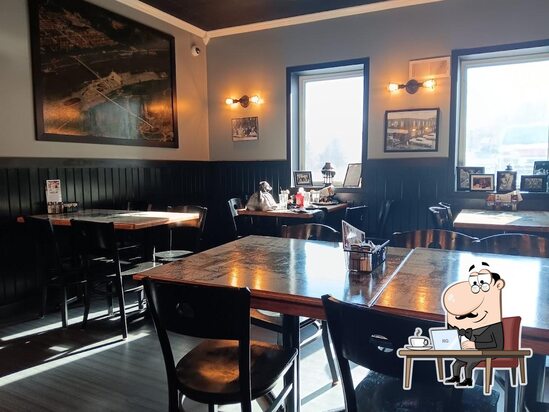 Vesta 88 River House & The Barge Patio Bar, Fredericktown - Restaurant ...