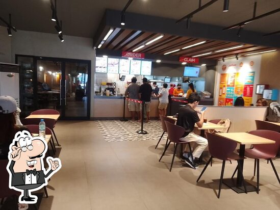 Jollibee - Aliw Shopping Complex, Meycauayan - Restaurant menu, prices ...