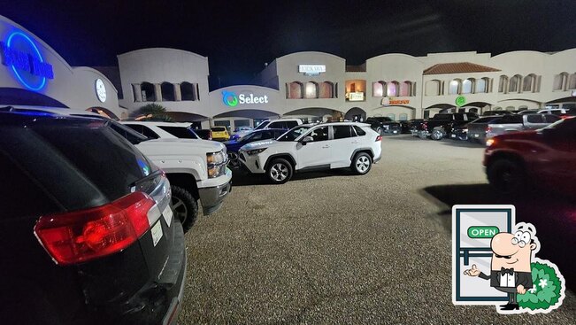 Blue Moon Country Bar & Patio, Laredo - Restaurant menu, prices and reviews