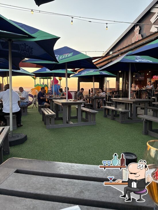 Menu at Top Dog Pub n Grill Potchefstroom, Potchefstroom