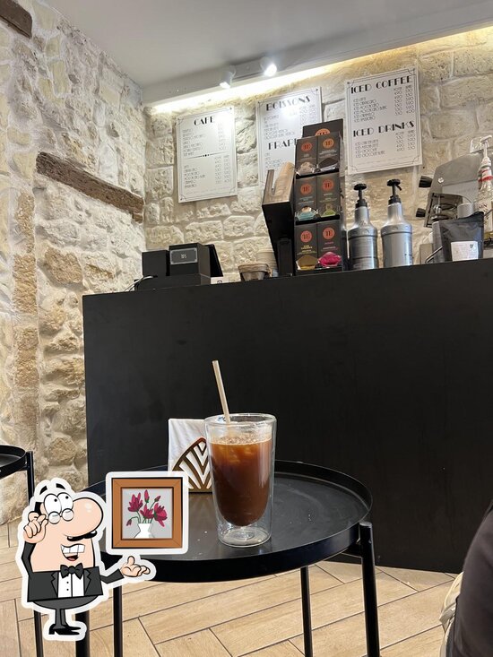 BlackBird Coffee, Paris, Abbesses - Restaurant menu, prices and reviews